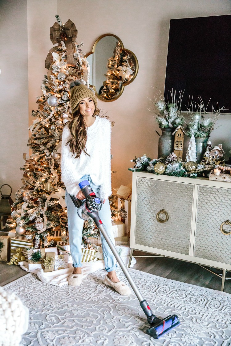 Getting My Home Holiday Ready Thanks To Dyson | Alyson Haley