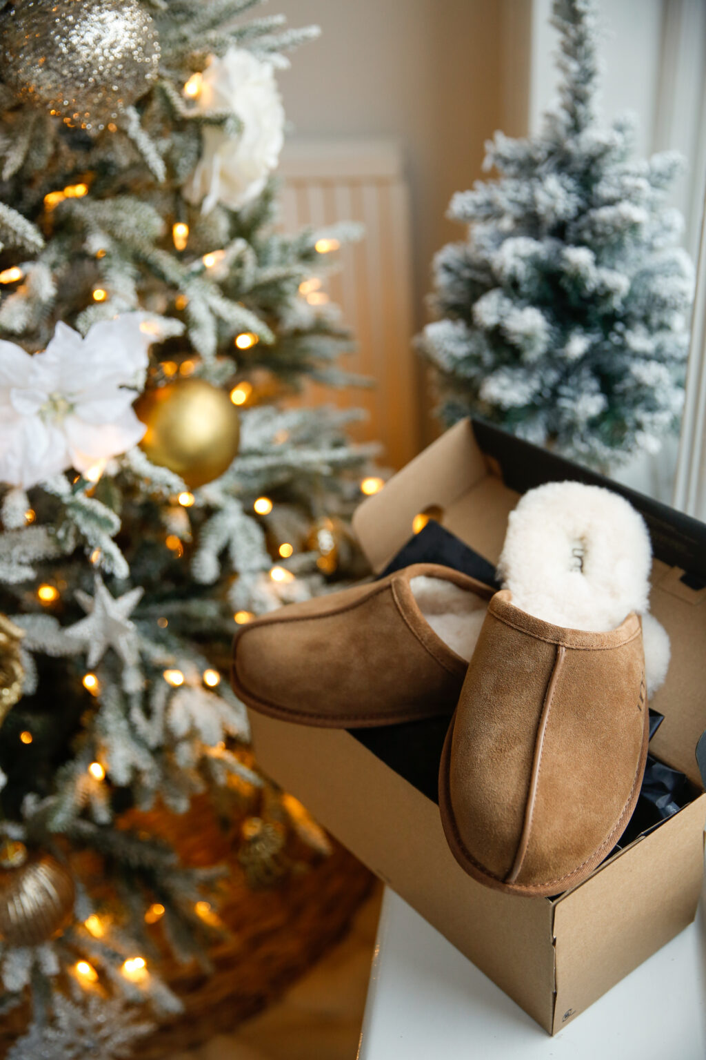 Where To Snag Warm & Wonderful Holiday Gifts From UGG | Alyson Haley